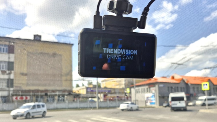 Обзор гибридного устройства для автомобилистов TrendVision DriveCam ...